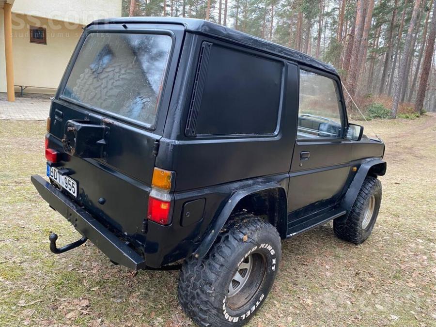 Melns Daihatsu Rocky 1996 Rīga, ar dzinēja tilpumu 3.00 L un nobraukumu 233 tūkst. km par 1950 €, foto 14 vietnē AUTOMOTO.COM.LV