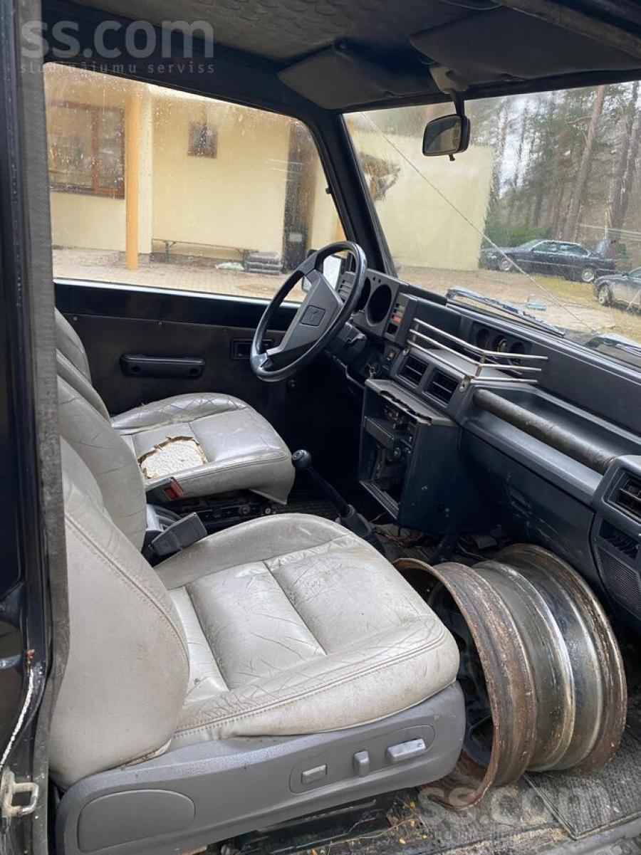 Melns Daihatsu Rocky 1996 Rīga, ar dzinēja tilpumu 3.00 L un nobraukumu 233 tūkst. km par 1950 €, foto 15 vietnē AUTOMOTO.COM.LV