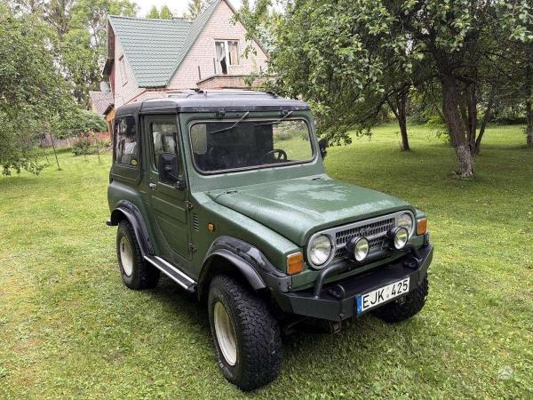 Zaļš Daihatsu Rocky 1984 Molėtai, ar dzinēja tilpumu 2.77 L un nobraukumu 275 tūkst. km par 7500 €, foto 1 vietnē AUTOMOTO.COM.LV