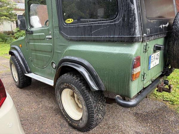 Zaļš Daihatsu Rocky 1984 Molėtai, ar dzinēja tilpumu 2.77 L un nobraukumu 275 tūkst. km par 7500 €, foto 3 vietnē AUTOMOTO.COM.LV