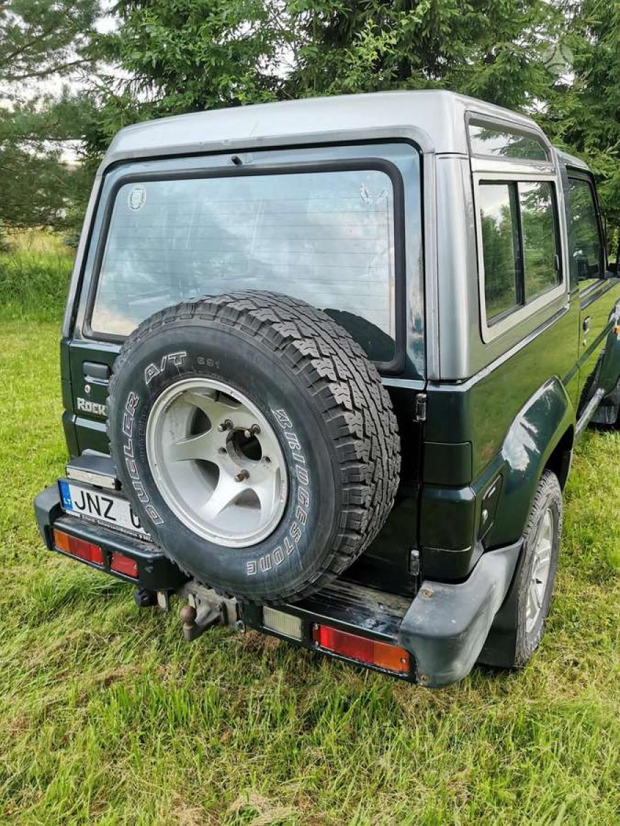 Green Daihatsu Rocky 1997 in Utena, with an engine capacity of 2.77 L and mileage of 207 thousand km for 3700 €, photo 3 on AUTOMOTO.COM.LV