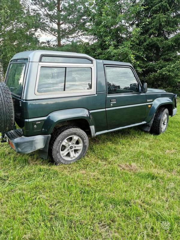 Green Daihatsu Rocky 1997 in Utena, with an engine capacity of 2.77 L and mileage of 207 thousand km for 3700 €, photo 3 on AUTOMOTO.COM.LV