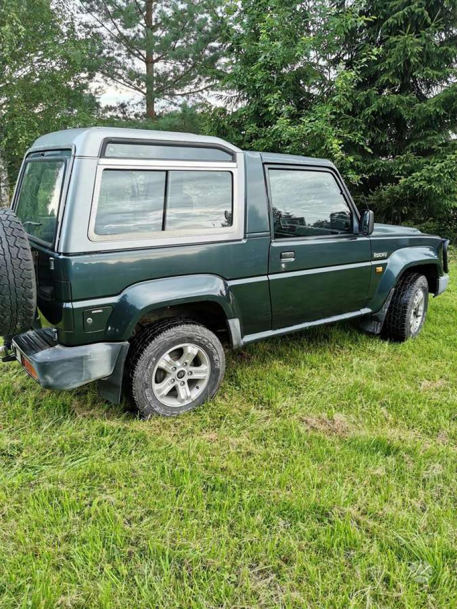 Green Daihatsu Rocky 1997 in Utena, with an engine capacity of 2.77 L and mileage of 207 thousand km for 3700 €, photo 4 on AUTOMOTO.COM.LV