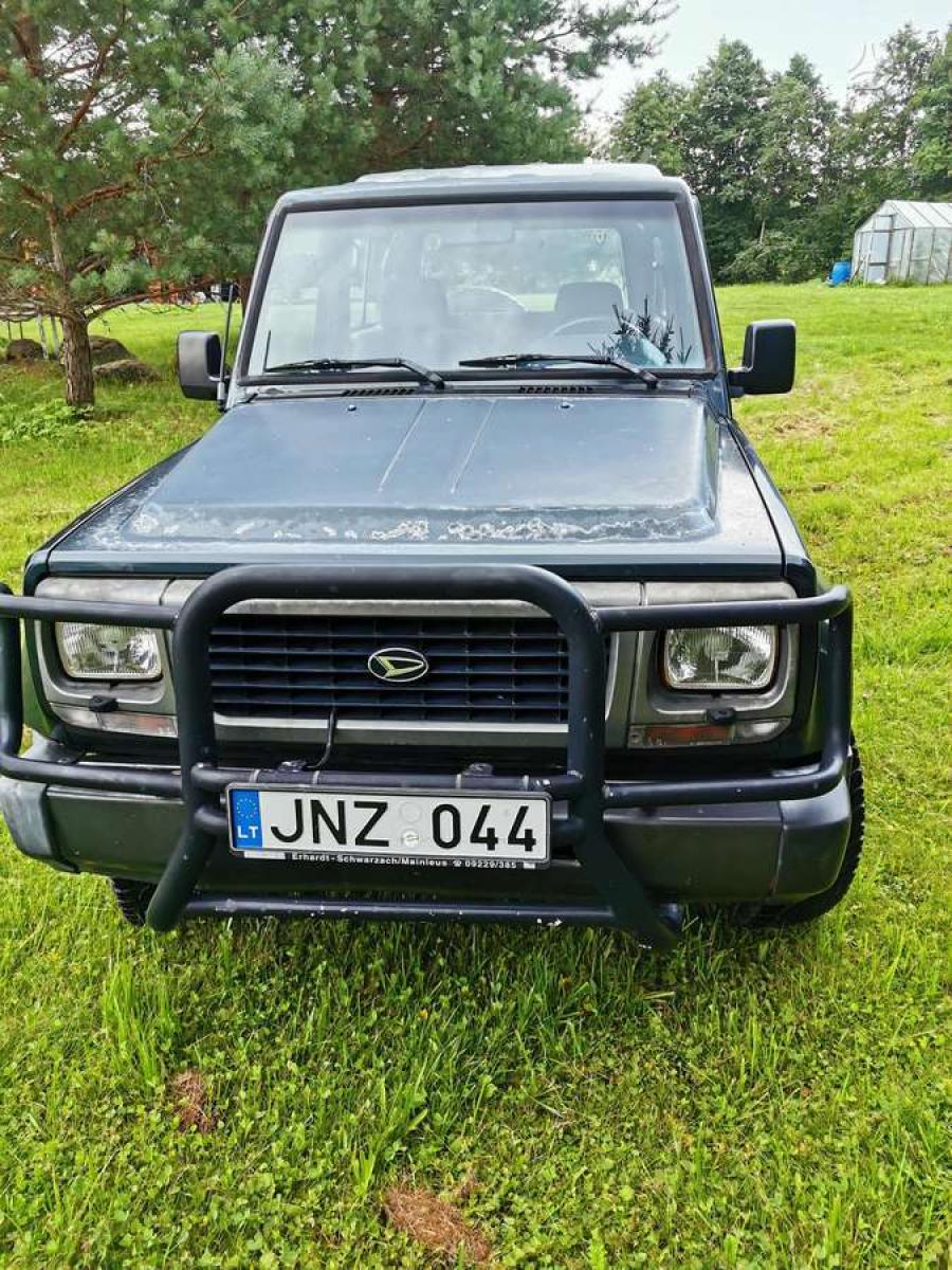 Green Daihatsu Rocky 1997 in Utena, with an engine capacity of 2.77 L and mileage of 207 thousand km for 3700 €, photo 7 on AUTOMOTO.COM.LV
