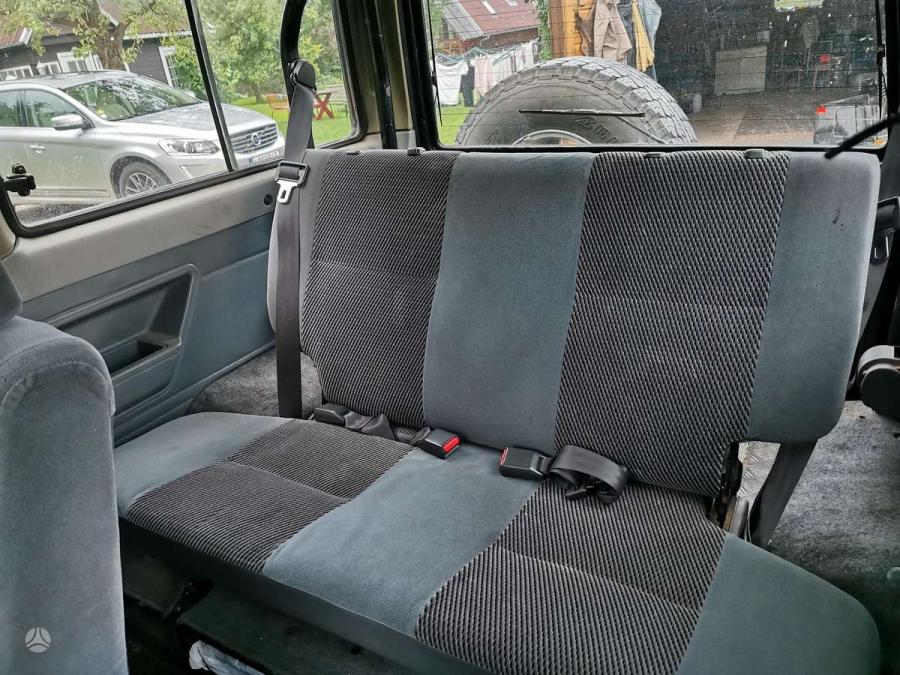 Green Daihatsu Rocky 1997 in Utena, with an engine capacity of 2.77 L and mileage of 207 thousand km for 3700 €, photo 10 on AUTOMOTO.COM.LV