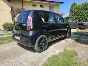 Black Daihatsu Sirion 2006 in Vilnius, with an engine capacity of 1.00 L and mileage of 260 thousand km for 400 €, photo 4 on AUTOMOTO.COM.LV