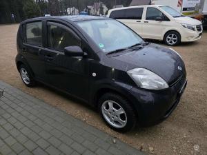 Black Daihatsu Sirion 2009 in Kelme, with an engine capacity of 1.30 L and mileage of 211 thousand km for 1700 €, photo 2 on AUTOMOTO.COM.LV