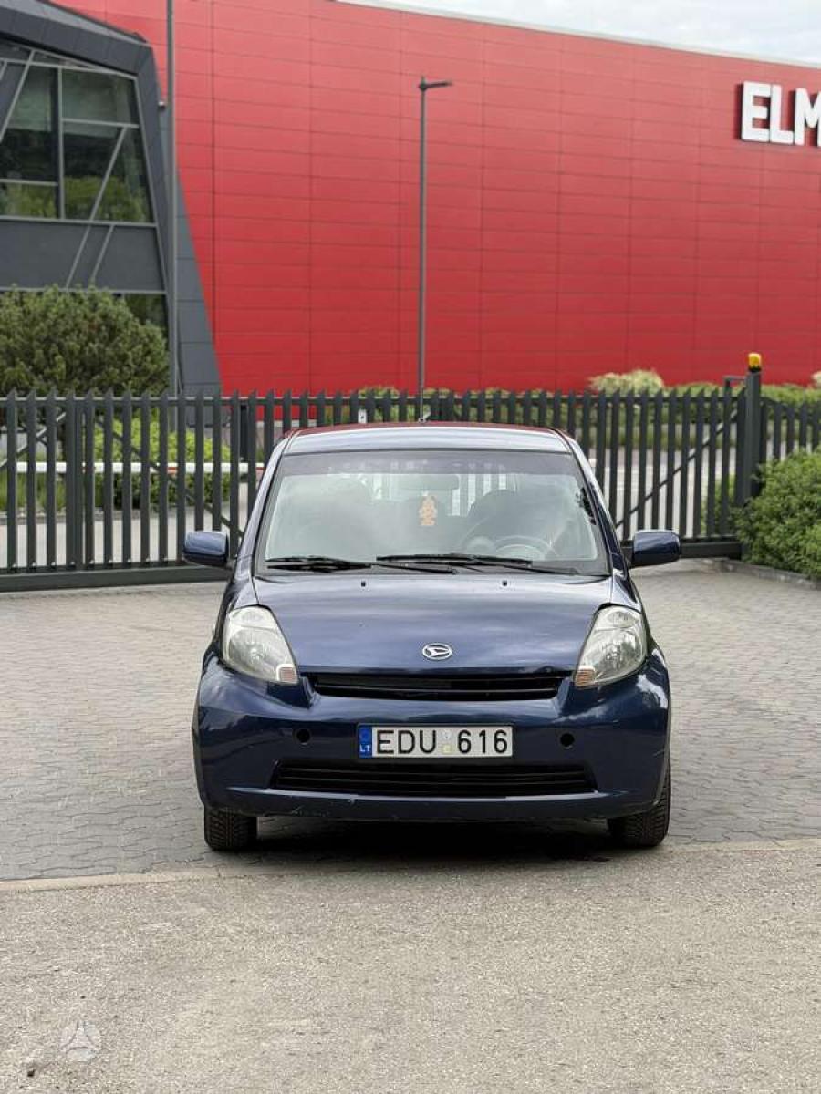 Blue Daihatsu Sirion 2006 in Vilnius, with an engine capacity of 1.30 L and mileage of 165 thousand km for 890 €, photo 3 on AUTOMOTO.COM.LV