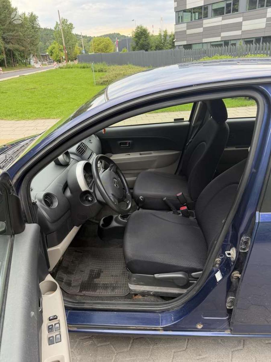 Blue Daihatsu Sirion 2006 in Vilnius, with an engine capacity of 1.30 L and mileage of 165 thousand km for 890 €, photo 8 on AUTOMOTO.COM.LV