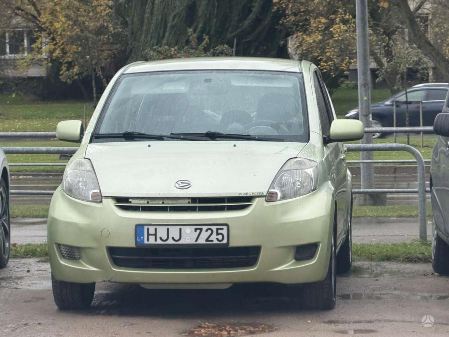 Green Daihatsu Sirion 2006 in Kaunas, with an engine capacity of 1.30 L and mileage of 0 thousand km for 899 €, photo 6 on AUTOMOTO.COM.LV