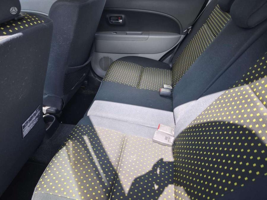 Pelēks Daihatsu Sirion 2008 Kauņa, ar dzinēja tilpumu 1.30 L un nobraukumu 176 tūkst. km par 1999 €, foto 9 vietnē AUTOMOTO.COM.LV