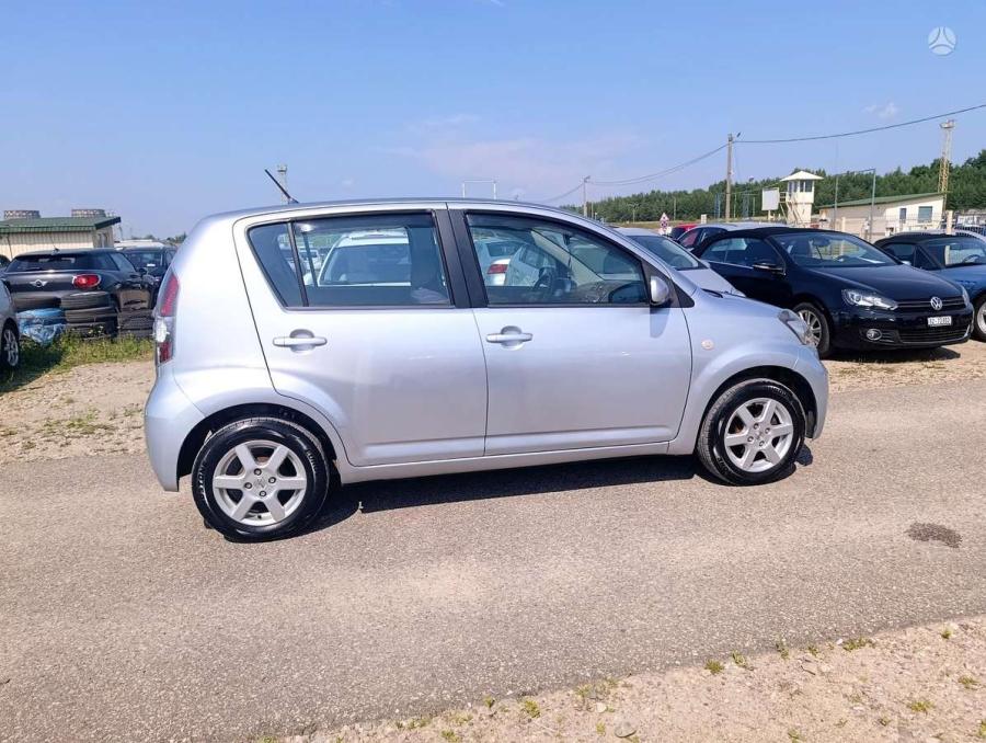 Grey Daihatsu Sirion 2008 in Vilnius, with an engine capacity of 1.30 L and mileage of 176 thousand km for 2950 €, photo 5 on AUTOMOTO.COM.LV