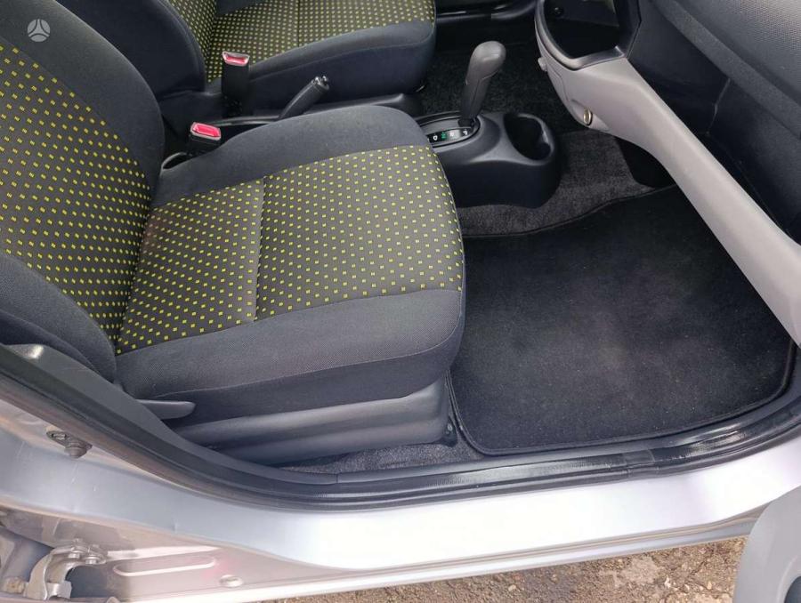 Grey Daihatsu Sirion 2008 in Vilnius, with an engine capacity of 1.30 L and mileage of 176 thousand km for 2950 €, photo 9 on AUTOMOTO.COM.LV