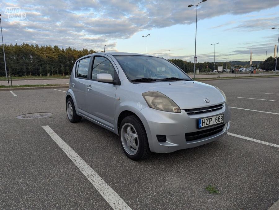 Grey Daihatsu Sirion 2009 in Vilnius, with an engine capacity of 1.30 L and mileage of 125 thousand km for 1500 €, photo 3 on AUTOMOTO.COM.LV