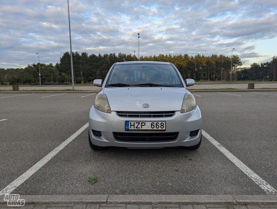 Grey Daihatsu Sirion 2009 in Vilnius, with an engine capacity of 1.30 L and mileage of 125 thousand km for 1500 €, photo 4 on AUTOMOTO.COM.LV