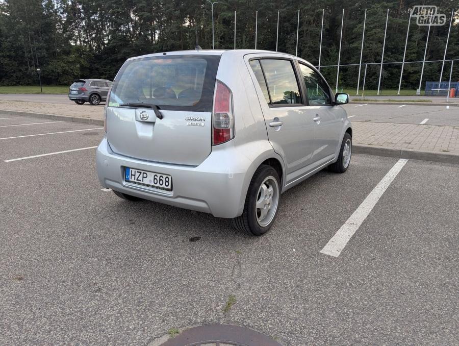 Grey Daihatsu Sirion 2009 in Vilnius, with an engine capacity of 1.30 L and mileage of 125 thousand km for 1500 €, photo 6 on AUTOMOTO.COM.LV
