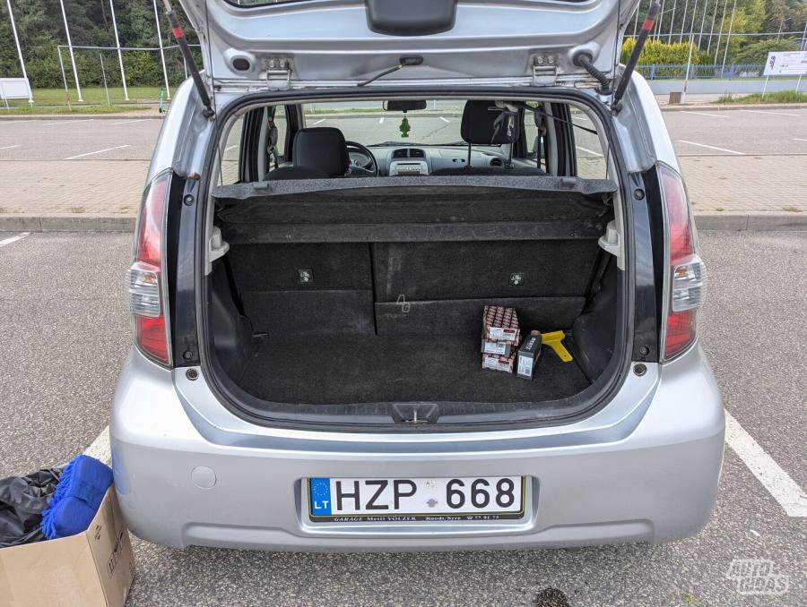 Grey Daihatsu Sirion 2009 in Vilnius, with an engine capacity of 1.30 L and mileage of 125 thousand km for 1500 €, photo 8 on AUTOMOTO.COM.LV
