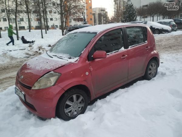 Daihatsu Sirion 2005 in Vilnius, with an engine capacity of 1.00 L and mileage of 188 thousand km for 500 €, photo 1 on AUTOMOTO.COM.LV