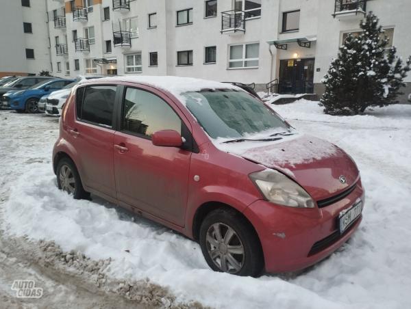 Daihatsu Sirion 2005 in Vilnius, with an engine capacity of 1.00 L and mileage of 188 thousand km for 500 €, photo 3 on AUTOMOTO.COM.LV