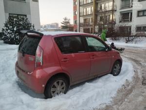 Daihatsu Sirion 2005 Viļņa, ar dzinēja tilpumu 1.00 L un nobraukumu 188 tūkst. km par 500 €, foto 4 vietnē AUTOMOTO.COM.LV