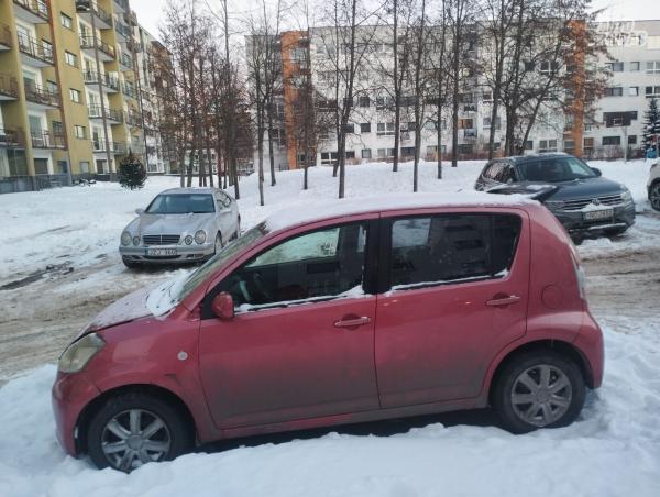 Daihatsu Sirion 2005 in Vilnius, with an engine capacity of 1.00 L and mileage of 188 thousand km for 500 €, photo 7 on AUTOMOTO.COM.LV