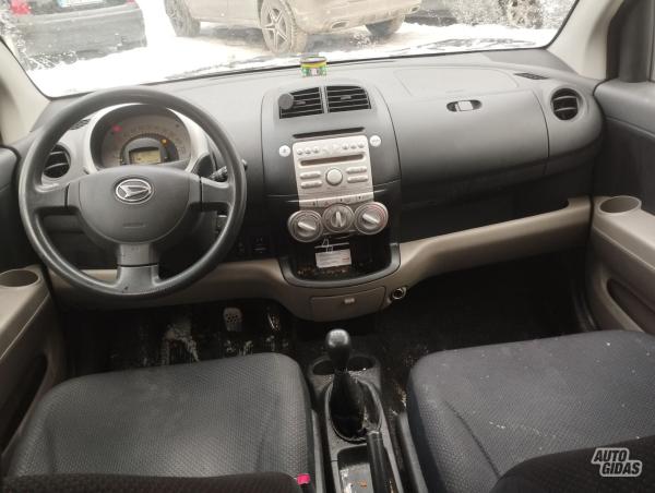 Daihatsu Sirion 2005 Viļņa, ar dzinēja tilpumu 1.00 L un nobraukumu 225 tūkst. km par 400 €, foto 10 vietnē AUTOMOTO.COM.LV