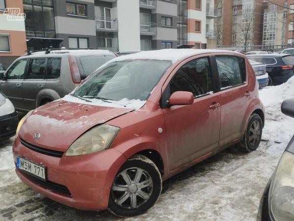 Daihatsu Sirion 2005 Viļņa, ar dzinēja tilpumu 1.00 L un nobraukumu 225 tūkst. km par 400 €, foto 3 vietnē AUTOMOTO.COM.LV
