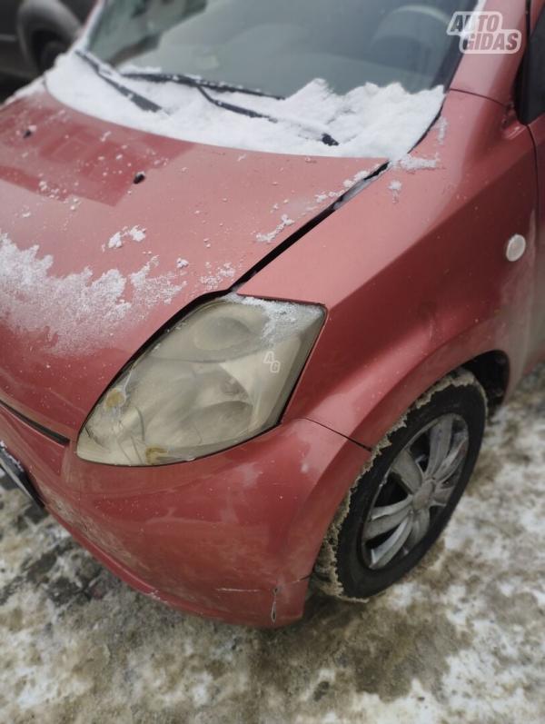 Daihatsu Sirion 2005 Viļņa, ar dzinēja tilpumu 1.00 L un nobraukumu 225 tūkst. km par 400 €, foto 7 vietnē AUTOMOTO.COM.LV
