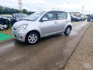 Daihatsu Sirion 2008 Viļņa, ar dzinēja tilpumu 1.30 L un nobraukumu 176 tūkst. km par 2950 €, foto  vietnē AUTOMOTO.COM.LV