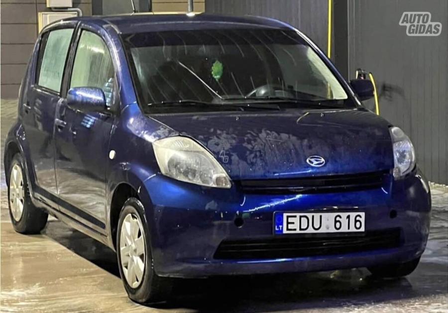Daihatsu Sirion 2011 Viļņa, ar dzinēja tilpumu 1.30 L un nobraukumu 346 tūkst. km par 649 €, foto 1 vietnē AUTOMOTO.COM.LV