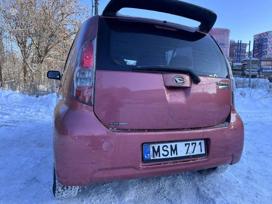 Yellow Daihatsu Sirion 2005 in Vilnius, with an engine capacity of 1.00 L and mileage of 225 thousand km for 590 €, photo 8 on AUTOMOTO.COM.LV