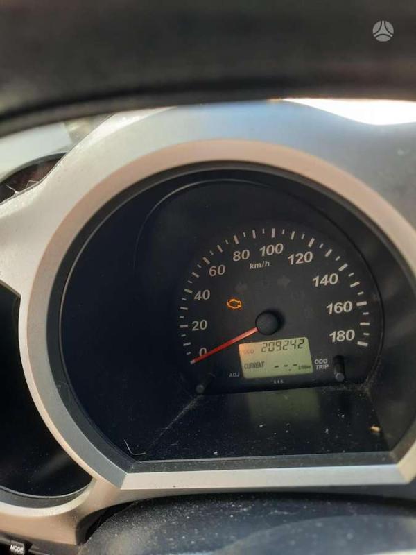 Black Daihatsu Terios 2006 in Anyksciai, with an engine capacity of 1.50 L and mileage of 209 thousand km for 3500 €, photo 6 on AUTOMOTO.COM.LV
