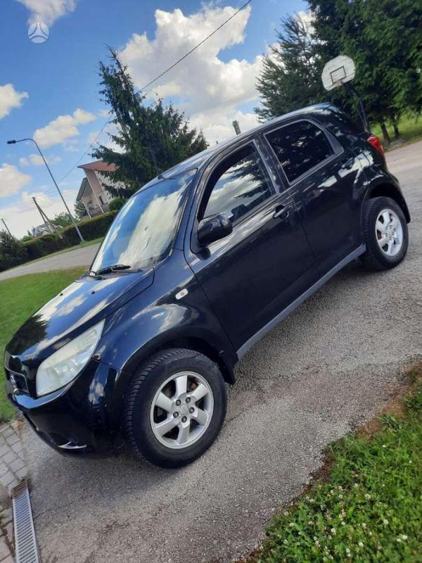 Melns Daihatsu Terios 2006 Anykščiai, ar dzinēja tilpumu 1.50 L un nobraukumu 209 tūkst. km par 3500 €, foto 1 vietnē AUTOMOTO.COM.LV