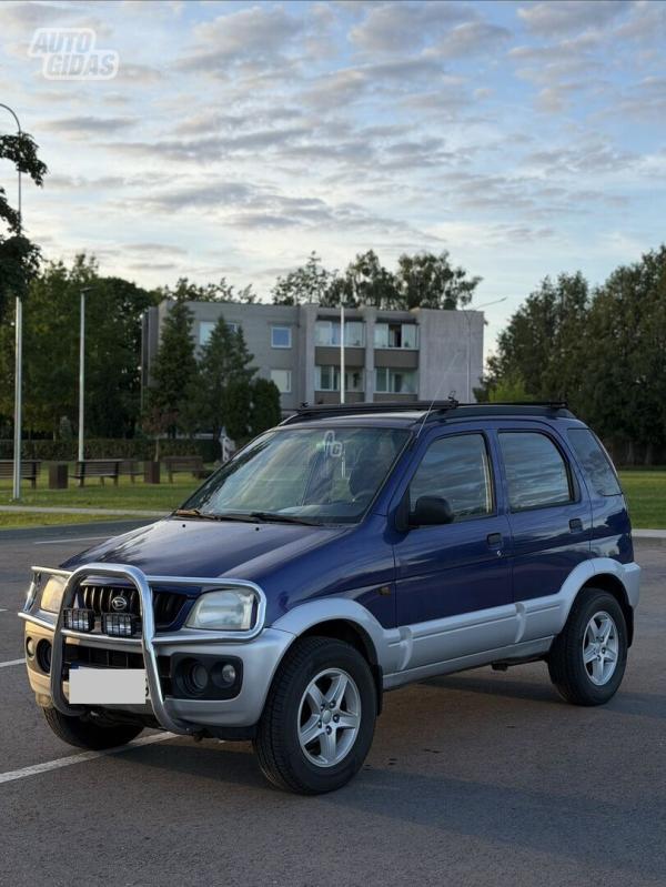 Zils Daihatsu Terios 2000 Kauņa, ar dzinēja tilpumu 1.30 L un nobraukumu 165 tūkst. km par 4000 €, foto 1 vietnē AUTOMOTO.COM.LV