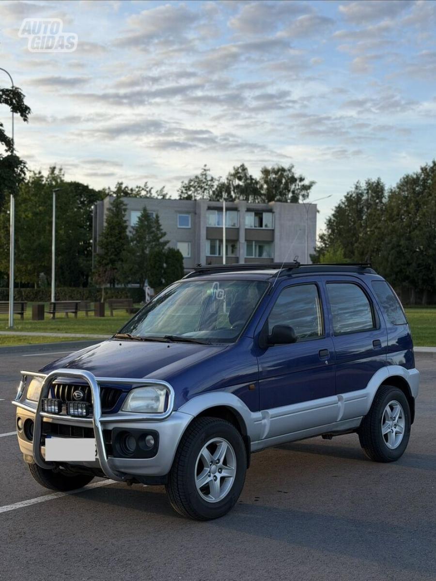 Zils Daihatsu Terios 2000 Kauņa, ar dzinēja tilpumu 1.30 L un nobraukumu 165 tūkst. km par 4000 €, foto 1 vietnē AUTOMOTO.COM.LV