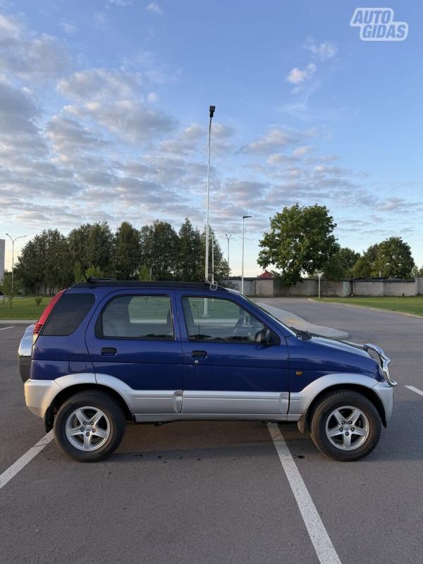 Zils Daihatsu Terios 2000 Kauņa, ar dzinēja tilpumu 1.30 L un nobraukumu 165 tūkst. km par 4000 €, foto 3 vietnē AUTOMOTO.COM.LV