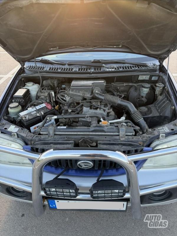 Zils Daihatsu Terios 2000 Kauņa, ar dzinēja tilpumu 1.30 L un nobraukumu 165 tūkst. km par 4000 €, foto 9 vietnē AUTOMOTO.COM.LV