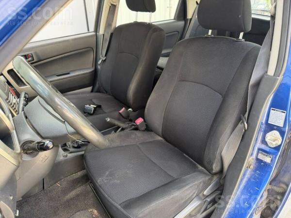 Zils Daihatsu Terios 2006 Daugavpils, ar dzinēja tilpumu 1.50 L un nobraukumu 240 tūkst. km par 4200 €, foto 2 vietnē AUTOMOTO.COM.LV