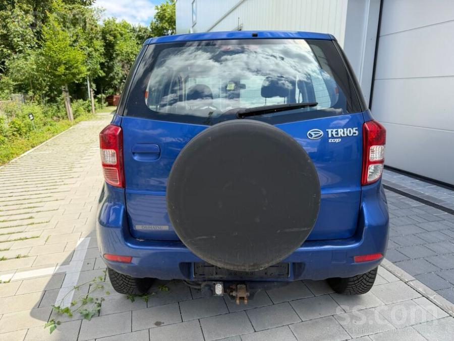 Zils Daihatsu Terios 2006 Daugavpils, ar dzinēja tilpumu 1.50 L un nobraukumu 240 tūkst. km par 4200 €, foto 9 vietnē AUTOMOTO.COM.LV