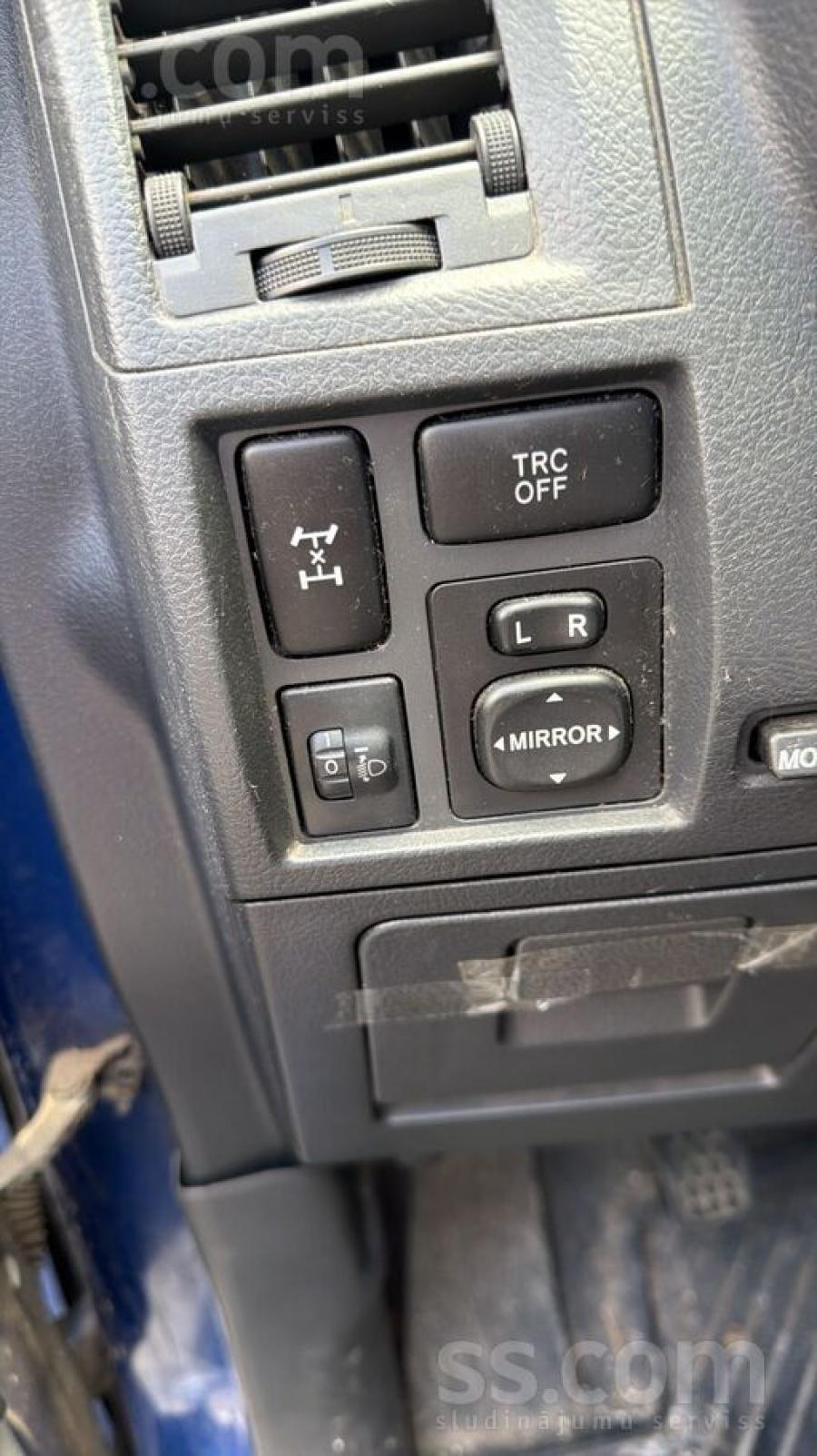 Zils Daihatsu Terios 2006 Daugavpils, ar dzinēja tilpumu 1.50 L un nobraukumu 240 tūkst. km par 4200 €, foto 12 vietnē AUTOMOTO.COM.LV