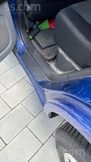 Zils Daihatsu Terios 2006 Daugavpils, ar dzinēja tilpumu 1.50 L un nobraukumu 240 tūkst. km par 4200 €, foto 14 vietnē AUTOMOTO.COM.LV