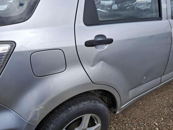 Grey Daihatsu Terios 2009 in Taurage, with an engine capacity of 1.50 L and mileage of 152 thousand km for 1200 €, photo 7 on AUTOMOTO.COM.LV