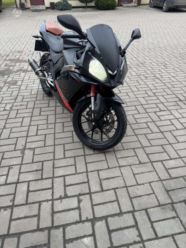 Black Derbi GPR 2012 in Kaunas, with an engine capacity of 0.13 L and mileage of 30 thousand km for 1350 €, photo 10 on AUTOMOTO.COM.LV