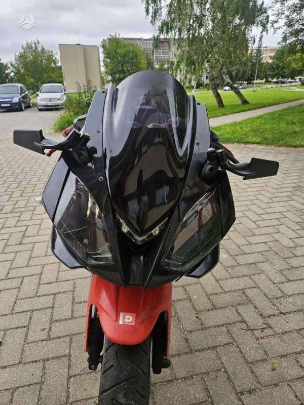 Derbi GPR 2010 in Kelme, with an engine capacity of 0.13 L and mileage of 14 thousand km for 650 €, photo 2 on AUTOMOTO.COM.LV