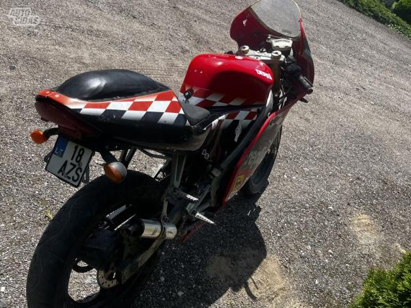 Red Derbi GPR 2002 in Kelme, with an engine capacity of 0.05 L and mileage of 0 thousand km for 650 €, photo 4 on AUTOMOTO.COM.LV