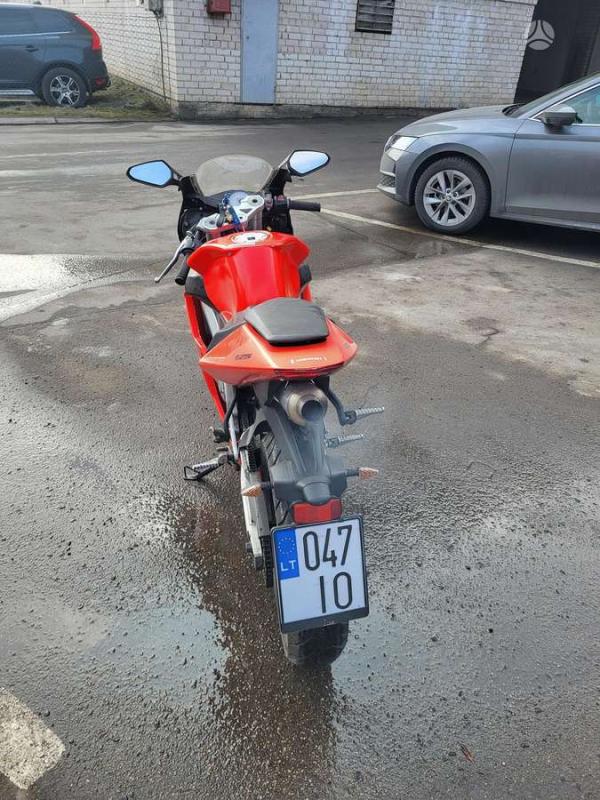 Красный Derbi GPR 2005 в Вильнюс, объемом двигателя 0.13 л и пробегом 3 тыс. км за 1500 €, фото 10 на AUTOMOTO.COM.LV