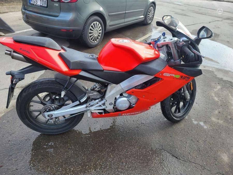 Sarkans Derbi GPR 2005 Viļņa, ar dzinēja tilpumu 0.13 L un nobraukumu 3 tūkst. km par 1500 €, foto 14 vietnē AUTOMOTO.COM.LV