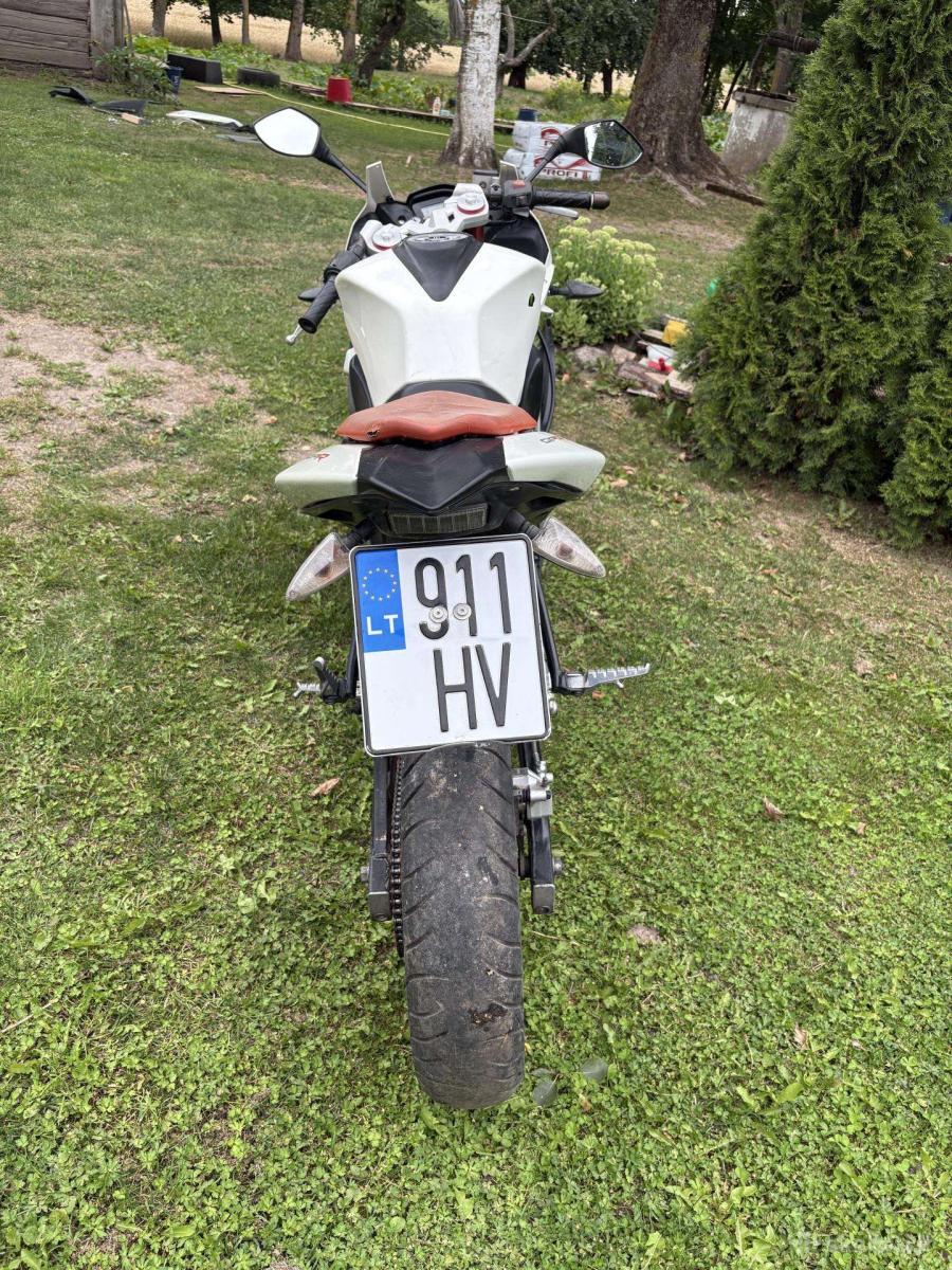 White Derbi GPR 2011 in Pasvalys, with an engine capacity of 0.13 L and mileage of 18 thousand km for 800 €, photo 3 on AUTOMOTO.COM.LV