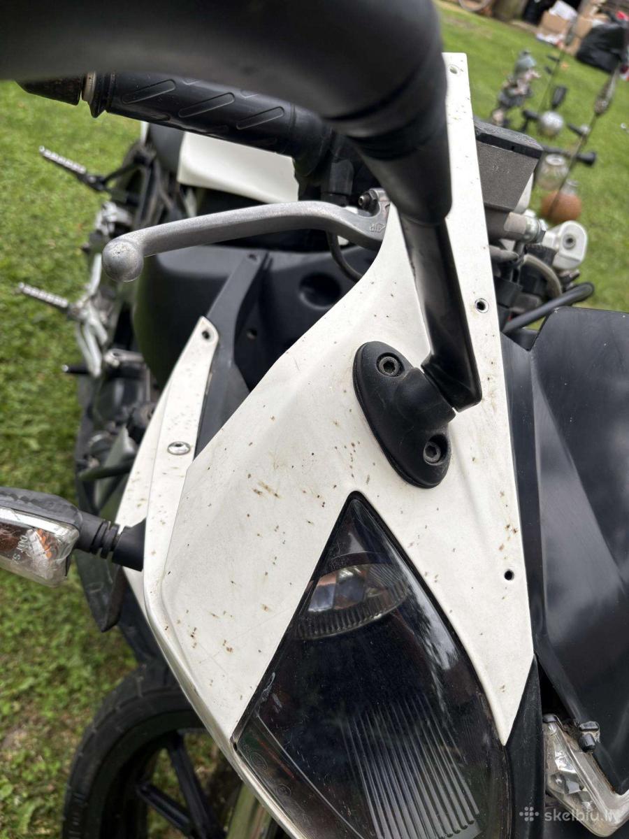 White Derbi GPR 2011 in Pasvalys, with an engine capacity of 0.13 L and mileage of 18 thousand km for 800 €, photo 13 on AUTOMOTO.COM.LV