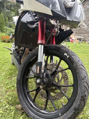 White Derbi GPR 2011 in Pasvalys, with an engine capacity of 0.13 L and mileage of 18 thousand km for 800 €, photo 19 on AUTOMOTO.COM.LV
